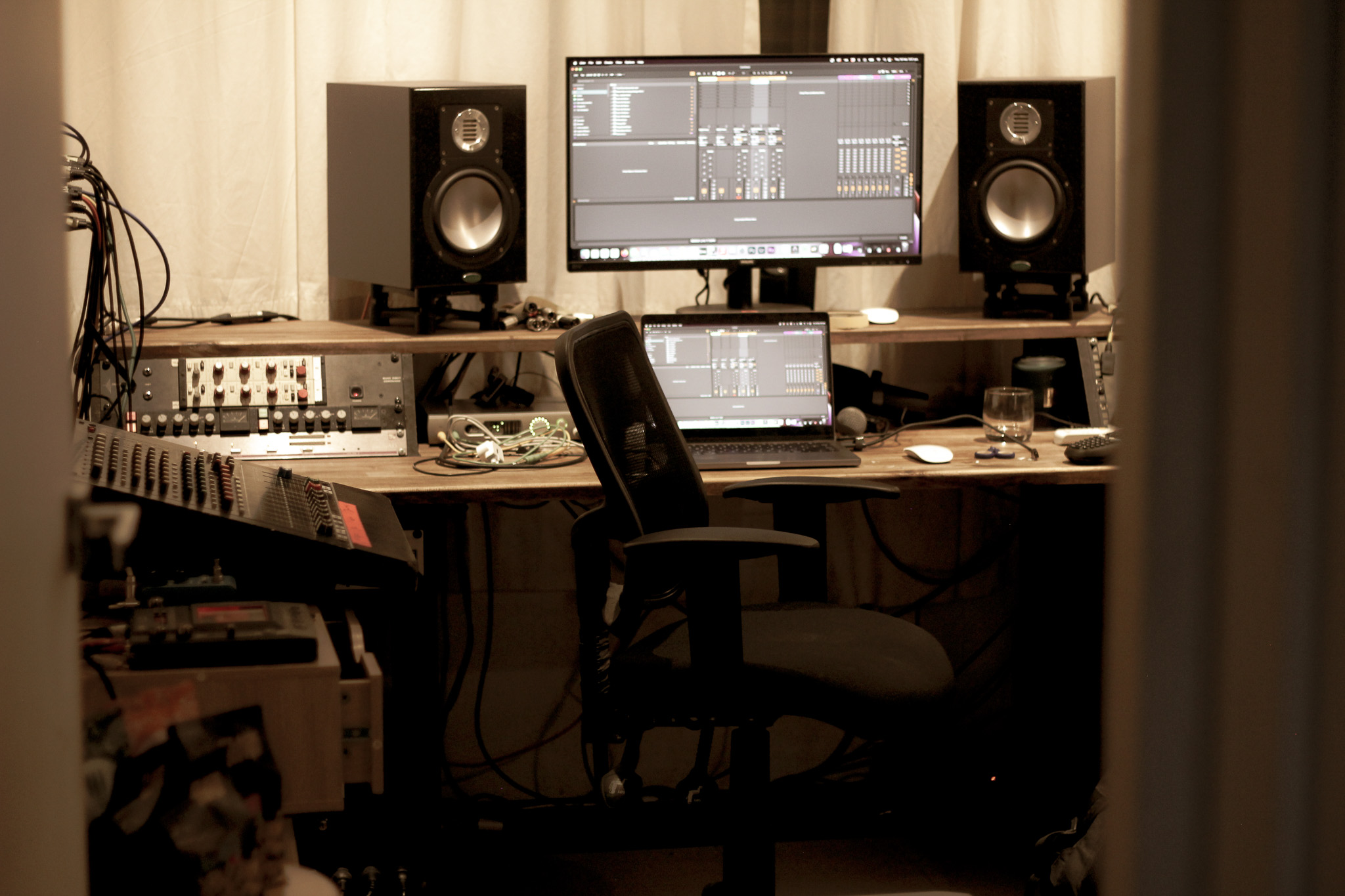 In Studio – Ross James